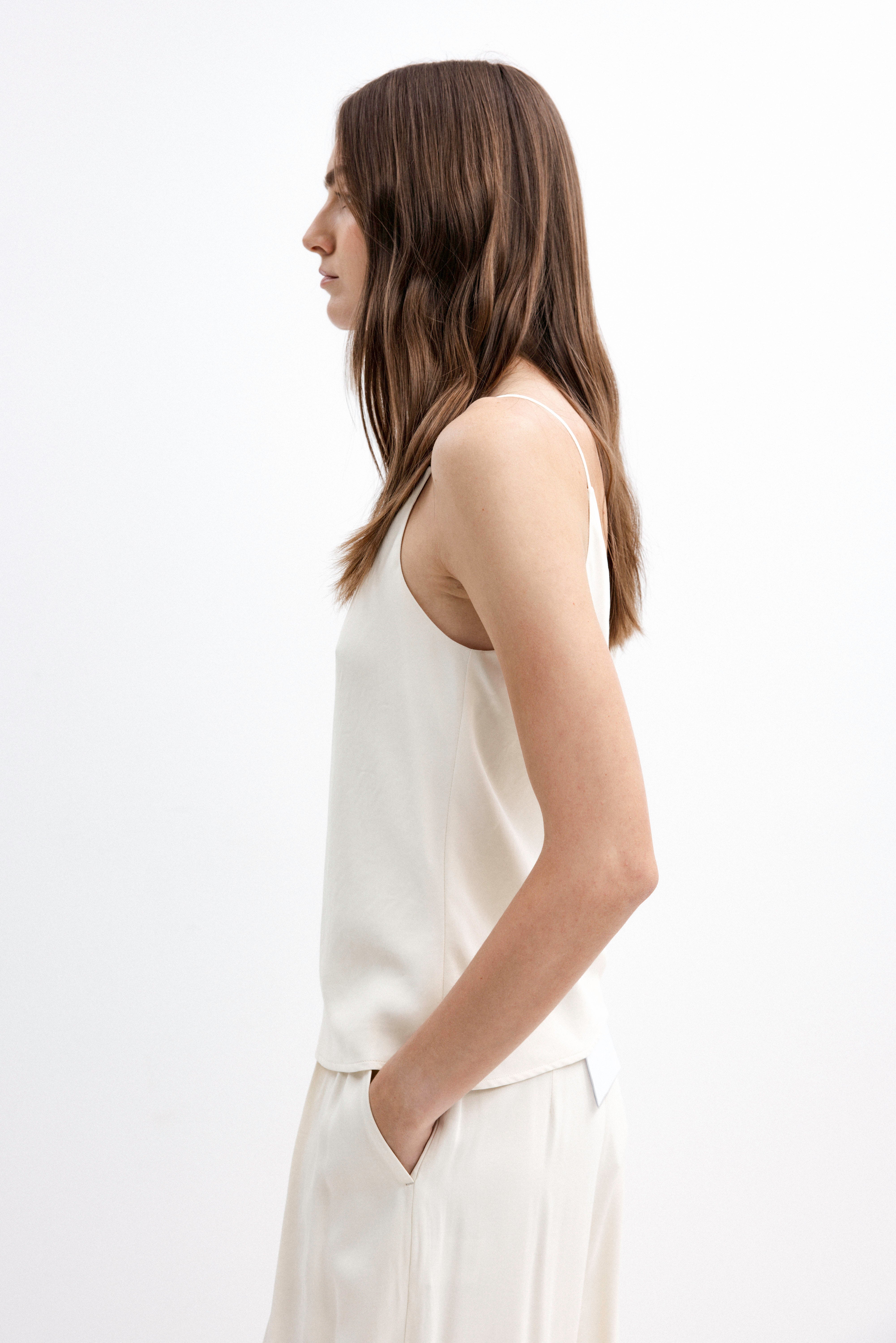 MILK-SHADE BLOUSE WITH STRAPS – InAvati