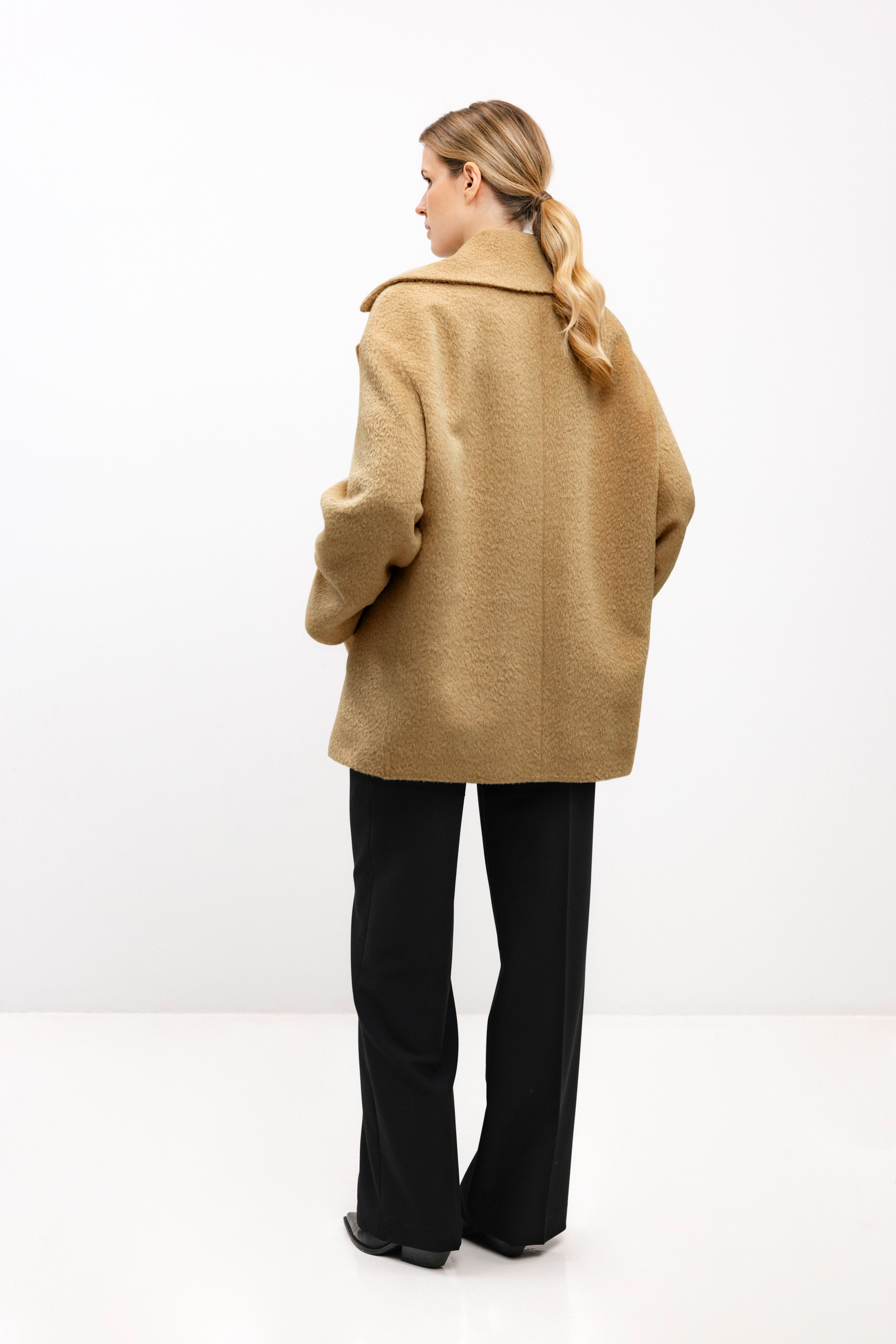 OVERSIZED CAMEL COAT WITH ALPACA – InAvati